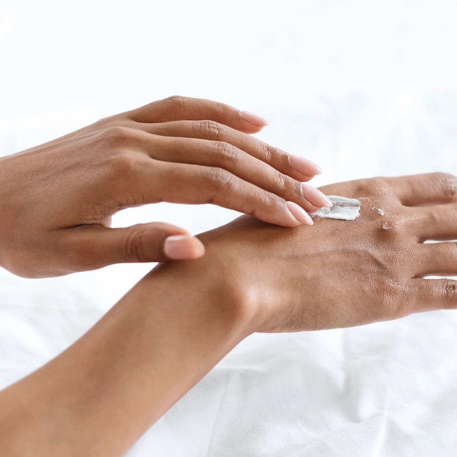 Moisturzing Skin Care Solutions for Itchy, Dry, Irritated Skin – Naples ...